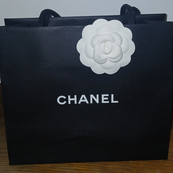 CHANEL | Other | Chanel Black Paper Gift Shopping Bag With White Flower ...